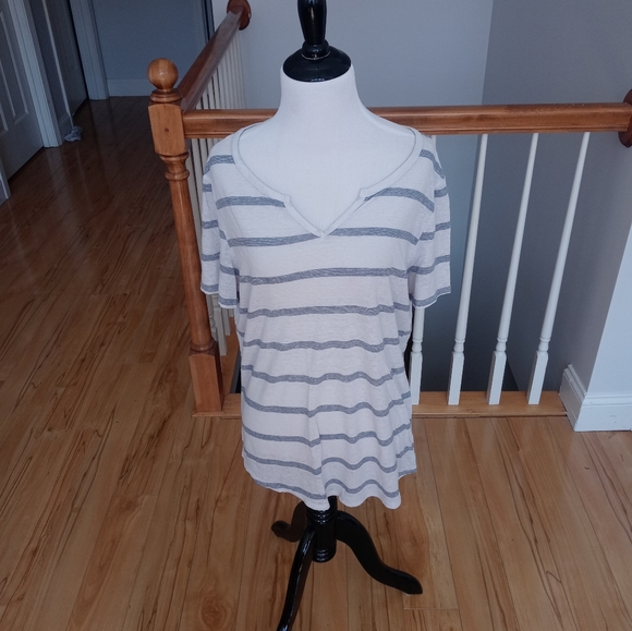 Time and Tru | Tops | Time And Tru White With Navy Blue Stripes Tshirt ...